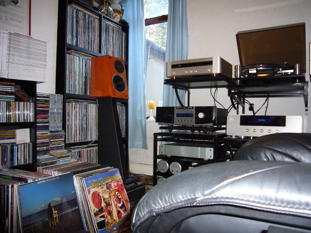 Wall-mounting my hi-fi